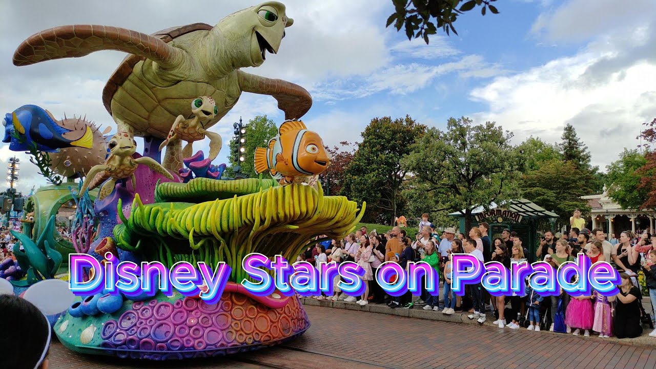 Disney Parade | Disney Stars on Parade (4K Video) - YouTube