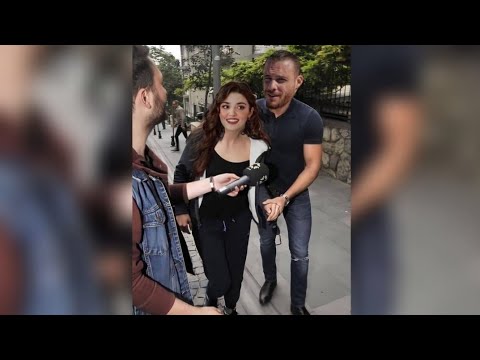 Kerem Bursin ve Hande Erçel Birlikde Ev Çıkısı Makazinçi'lere Yakalandi...@Mobilyaevi