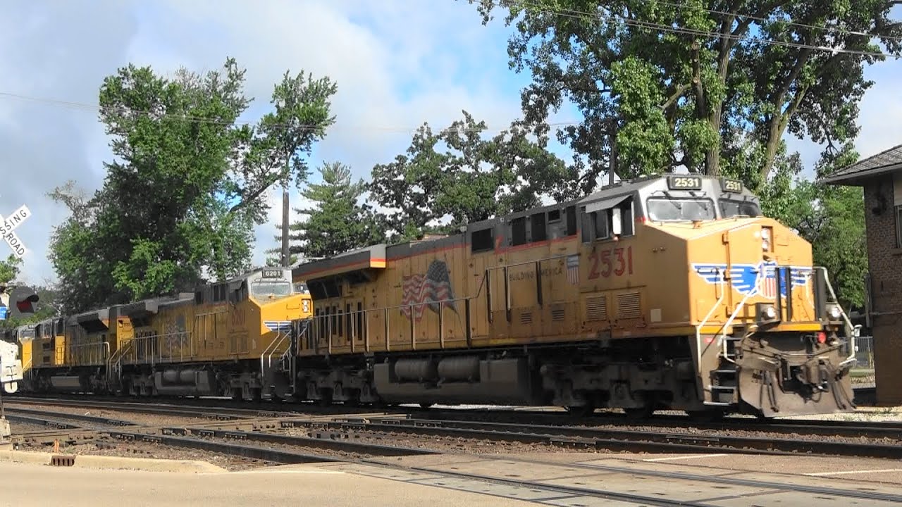 Six UP Engines Lead a Stack Train, West Chicago, IL - YouTube