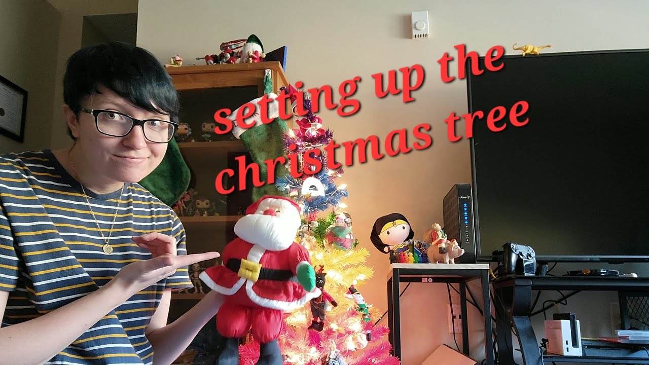 setting up the christmas tree - YouTube