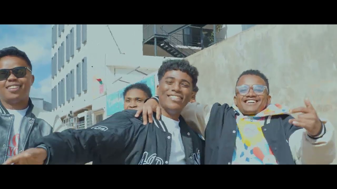 Leamsi ft Hashle - Harena ny vavaka ( Clip officiel 2024) - YouTube