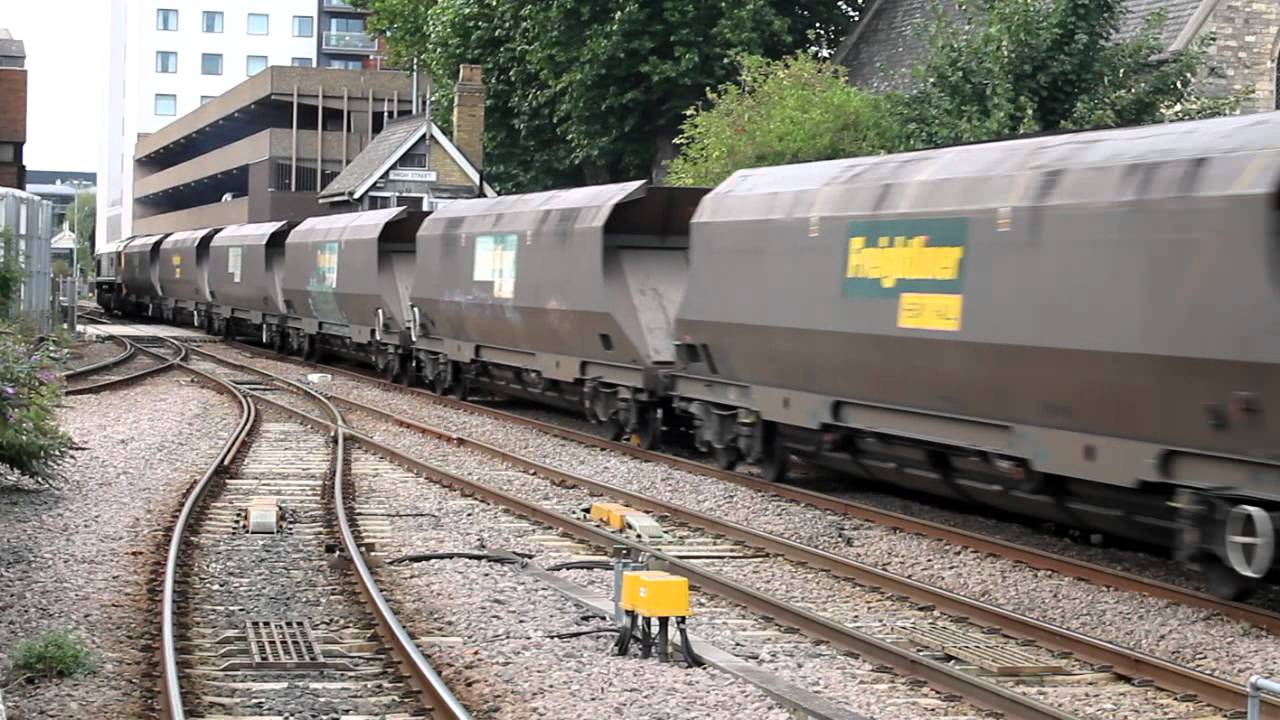 freightliner class 66526 'Driver Steve Dunn (George)' with loaded HHA's ...