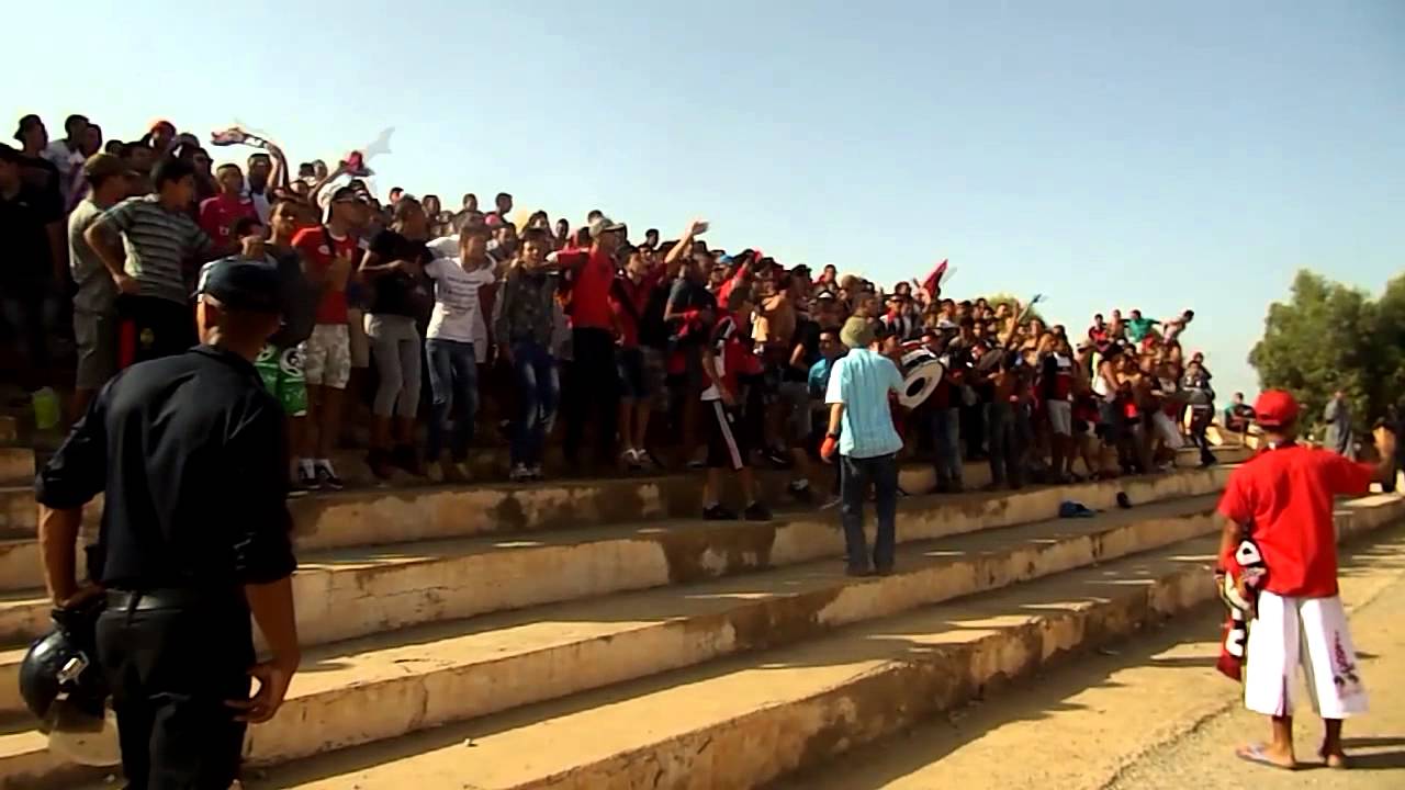 AMBIANCE ULTRAS RED MEN 08 [MCO 3 VS 2 CODM] CT 17/08/2014 - YouTube