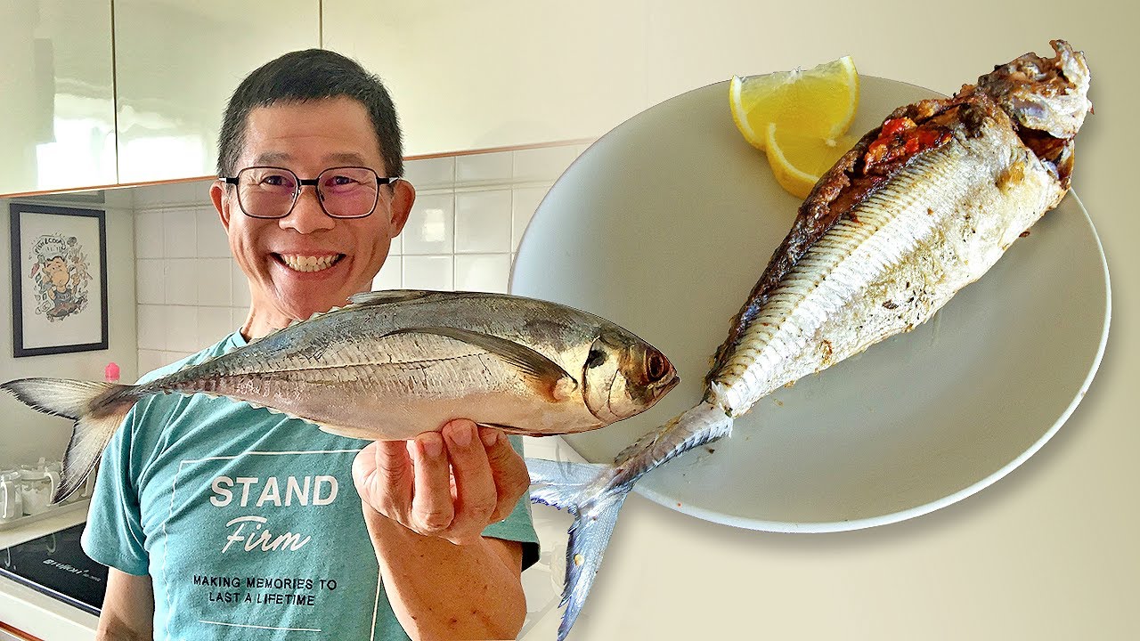 Cooking Big Torpedo Scad | Ikan Cencaru Sumbat - YouTube