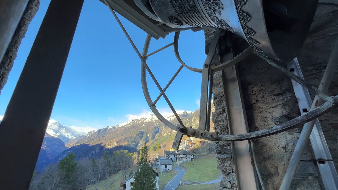 Le campane di Trasquera (VB) - Novena di Natale - YouTube