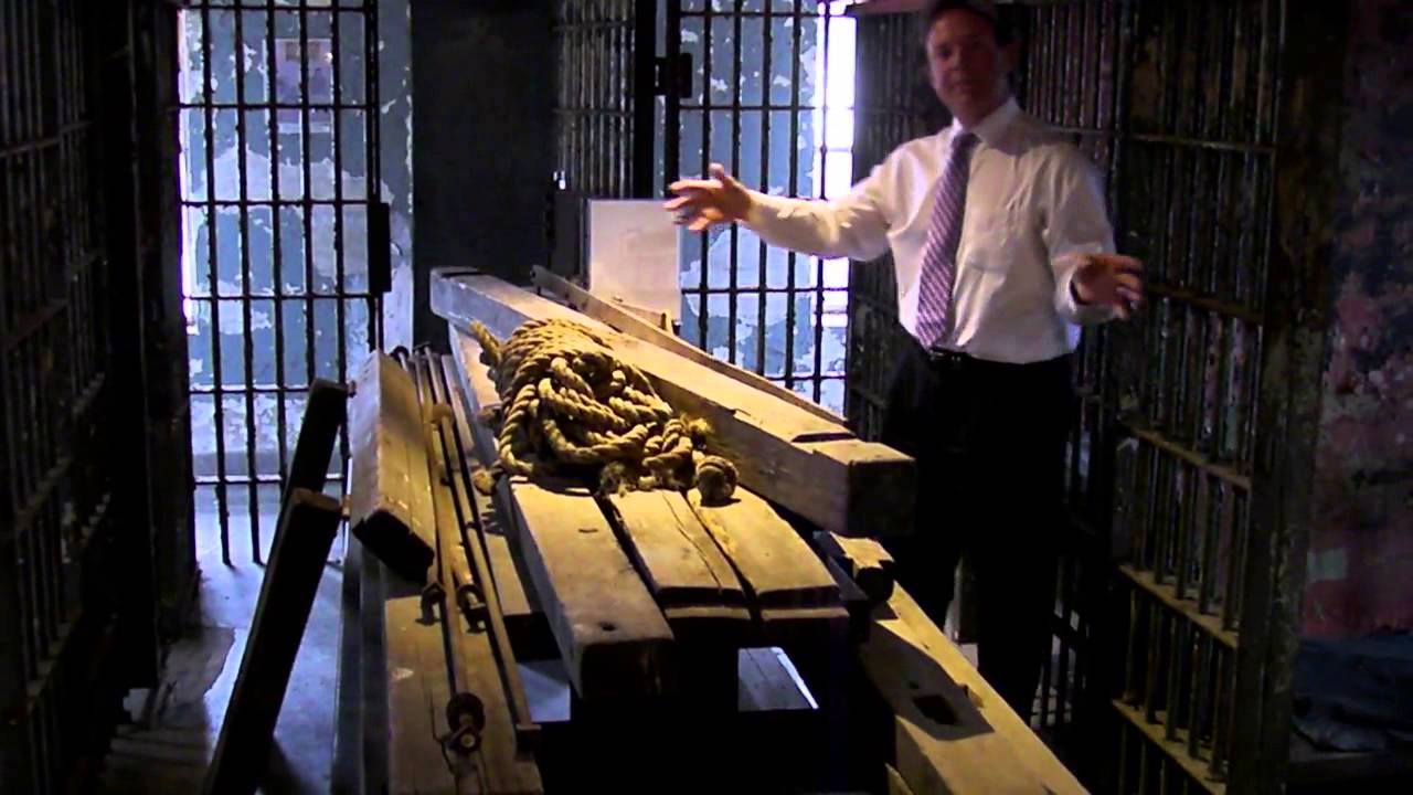 85 year old Gallows Return to Franklin County, IL - YouTube