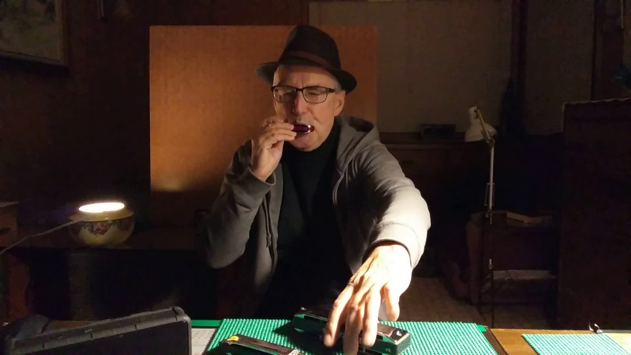 La chansonnette (Yves Montand) harmonica - YouTube