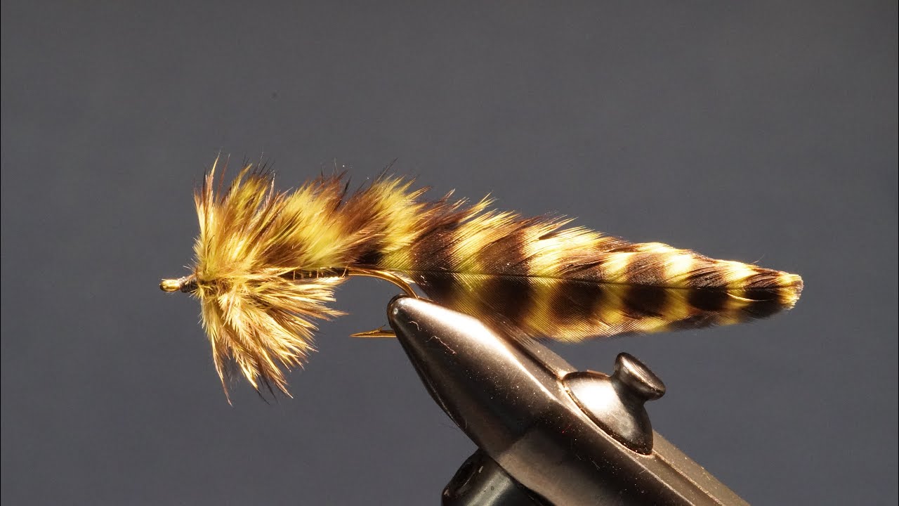 Tying the Olive Matuka - YouTube