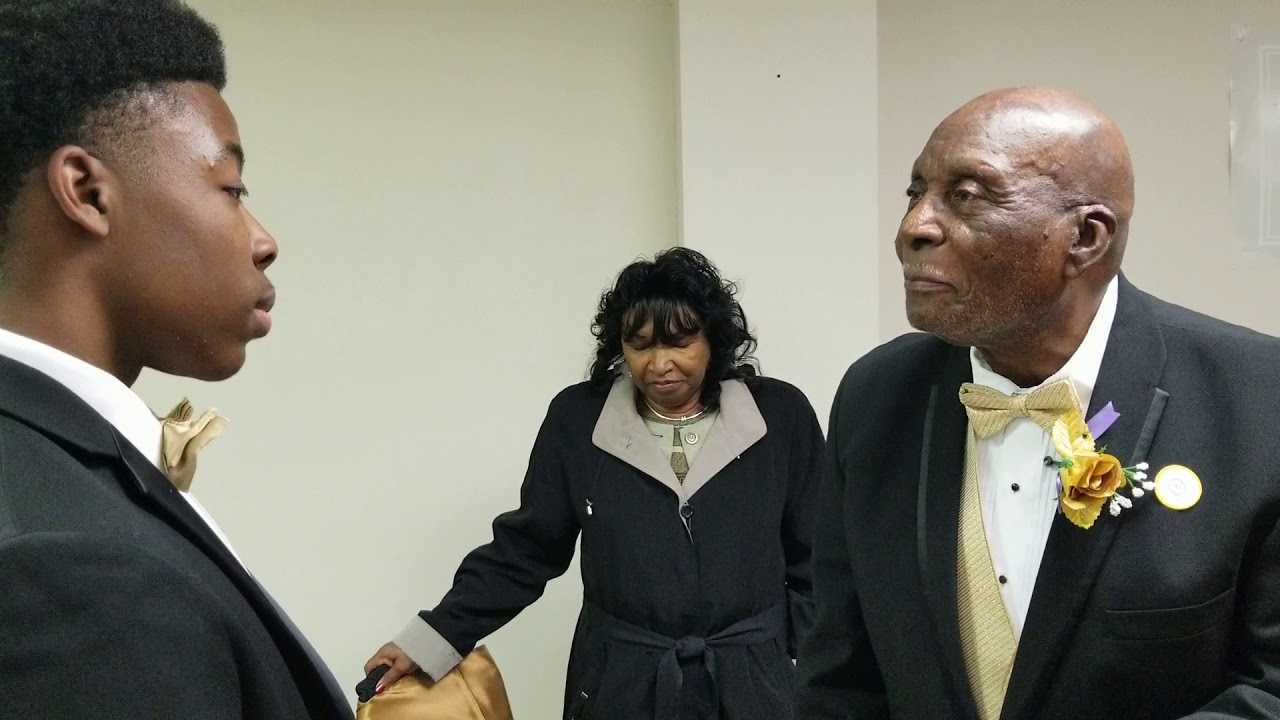 Dr. Hartfield - Honoree Imparting Wisdom - YouTube