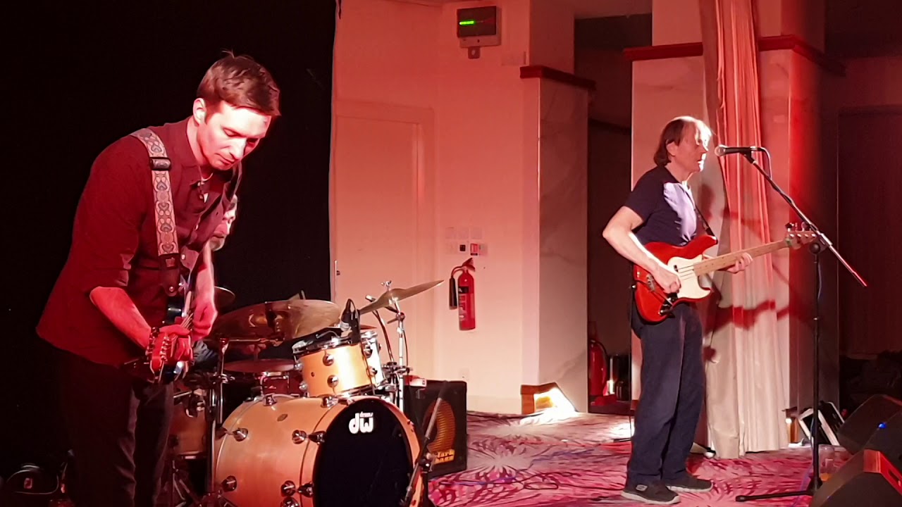 Rob Strong Holywood Nights - YouTube