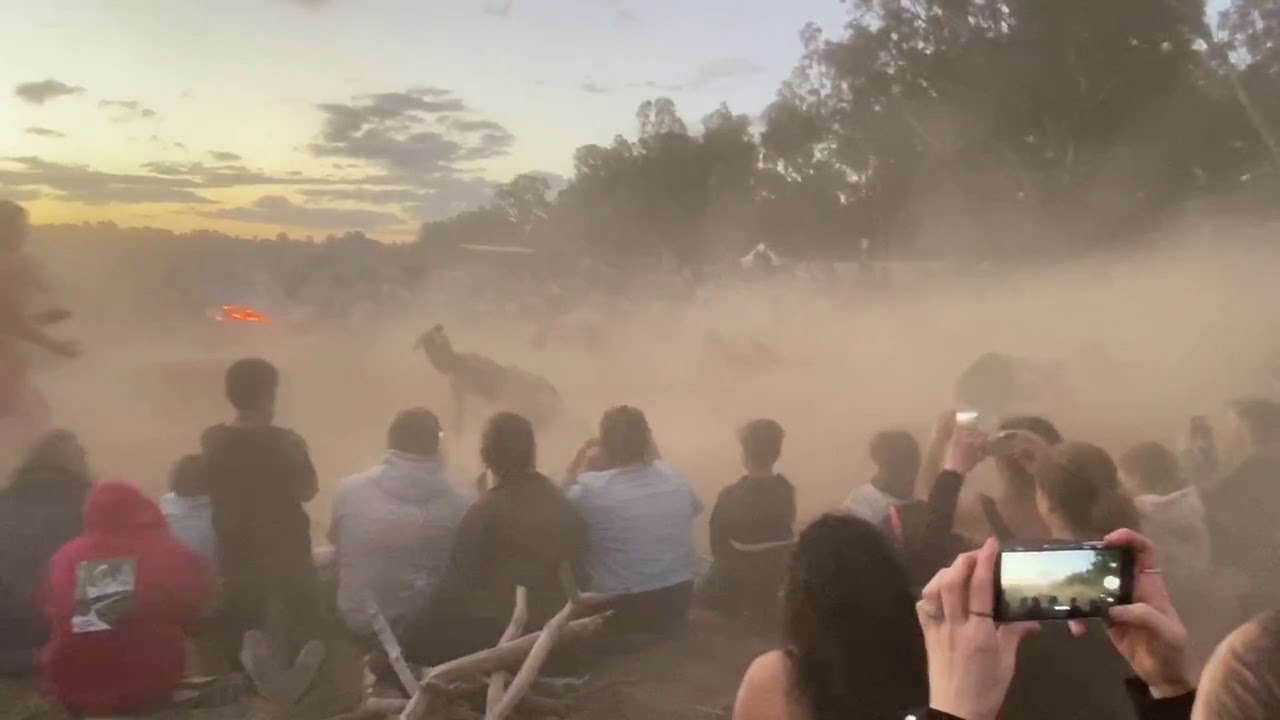 Aboriginal dance part 4 - YouTube