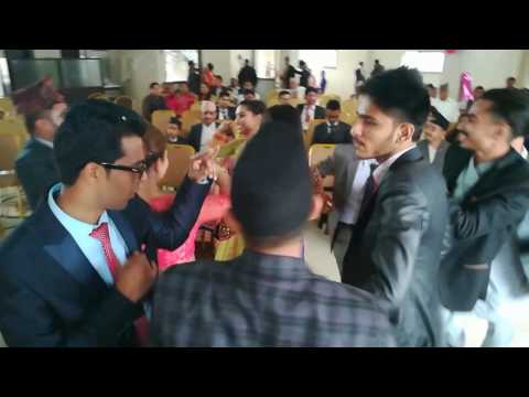 Badriki Dulhaniya | Dance at Wedding Party | Nripesh weds Nisha