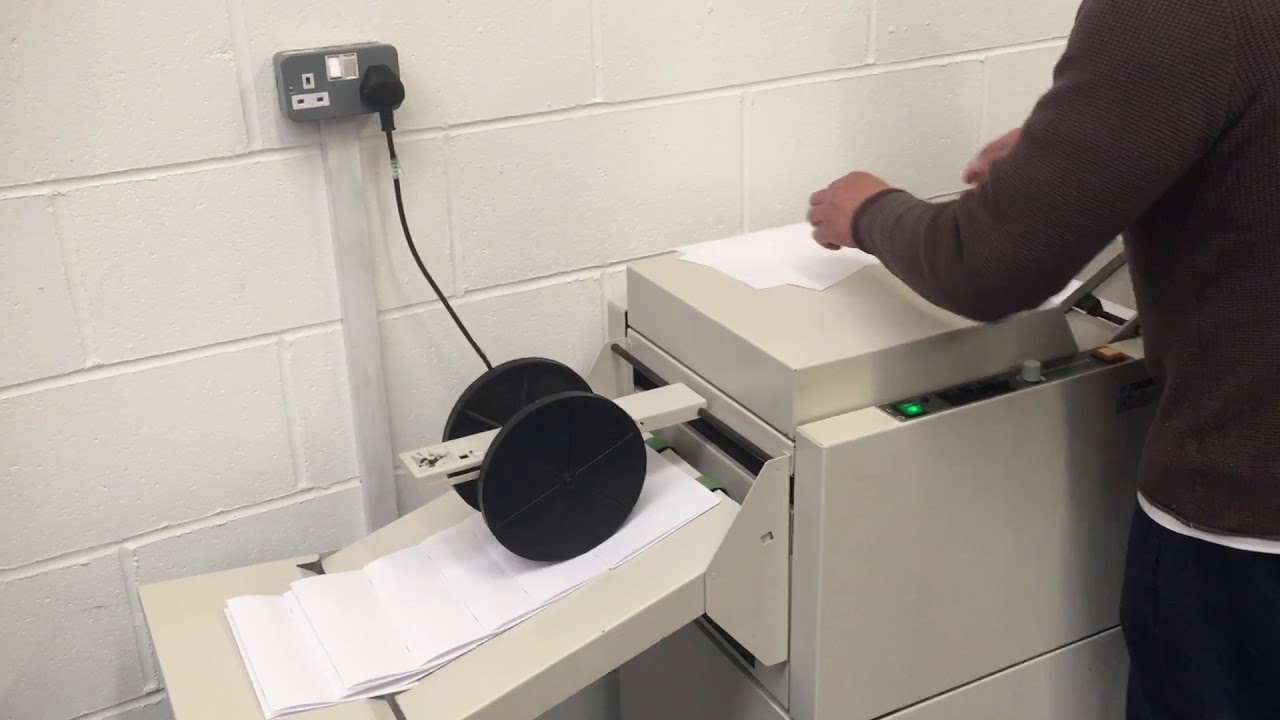 Plockmatic 60 Booklet Maker - YouTube
