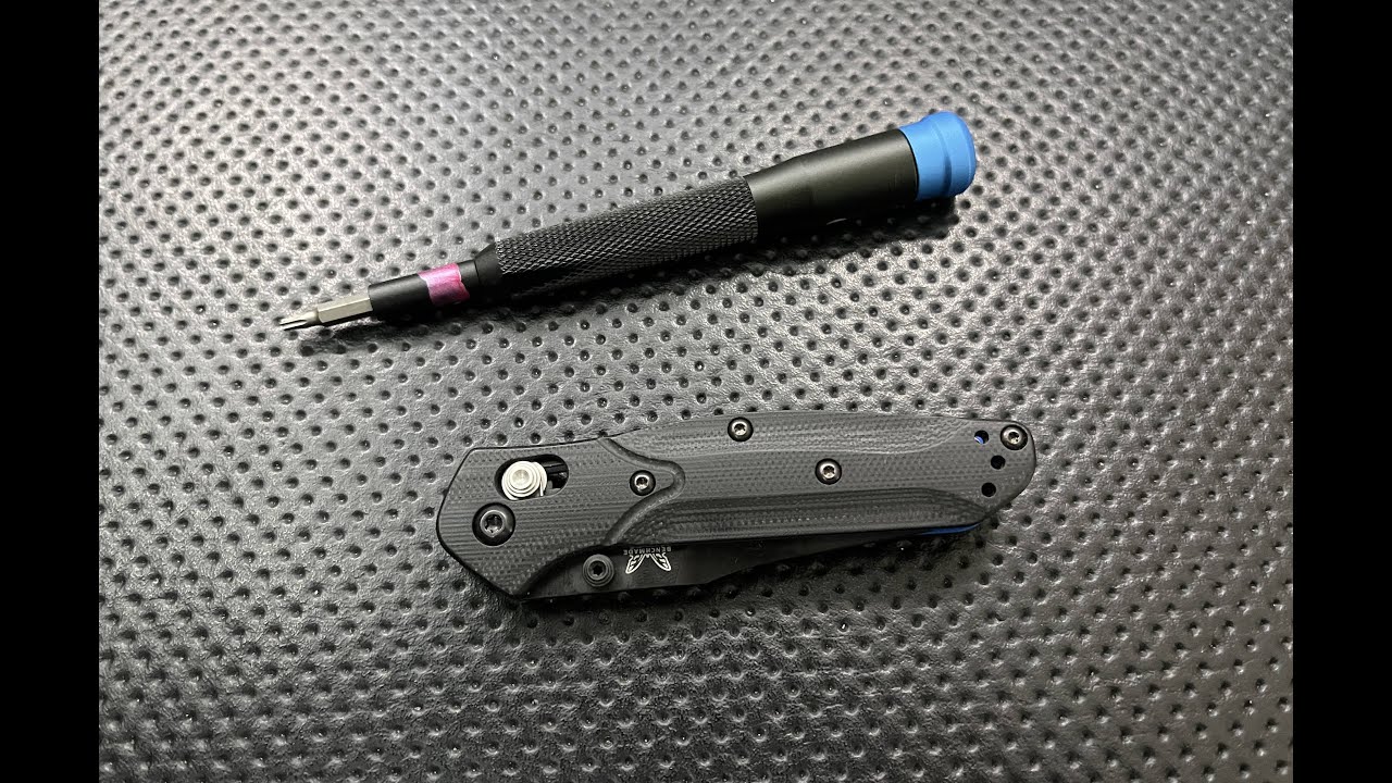 How to disassemble and maintain the Benchmade 945 Pocketknife - YouTube