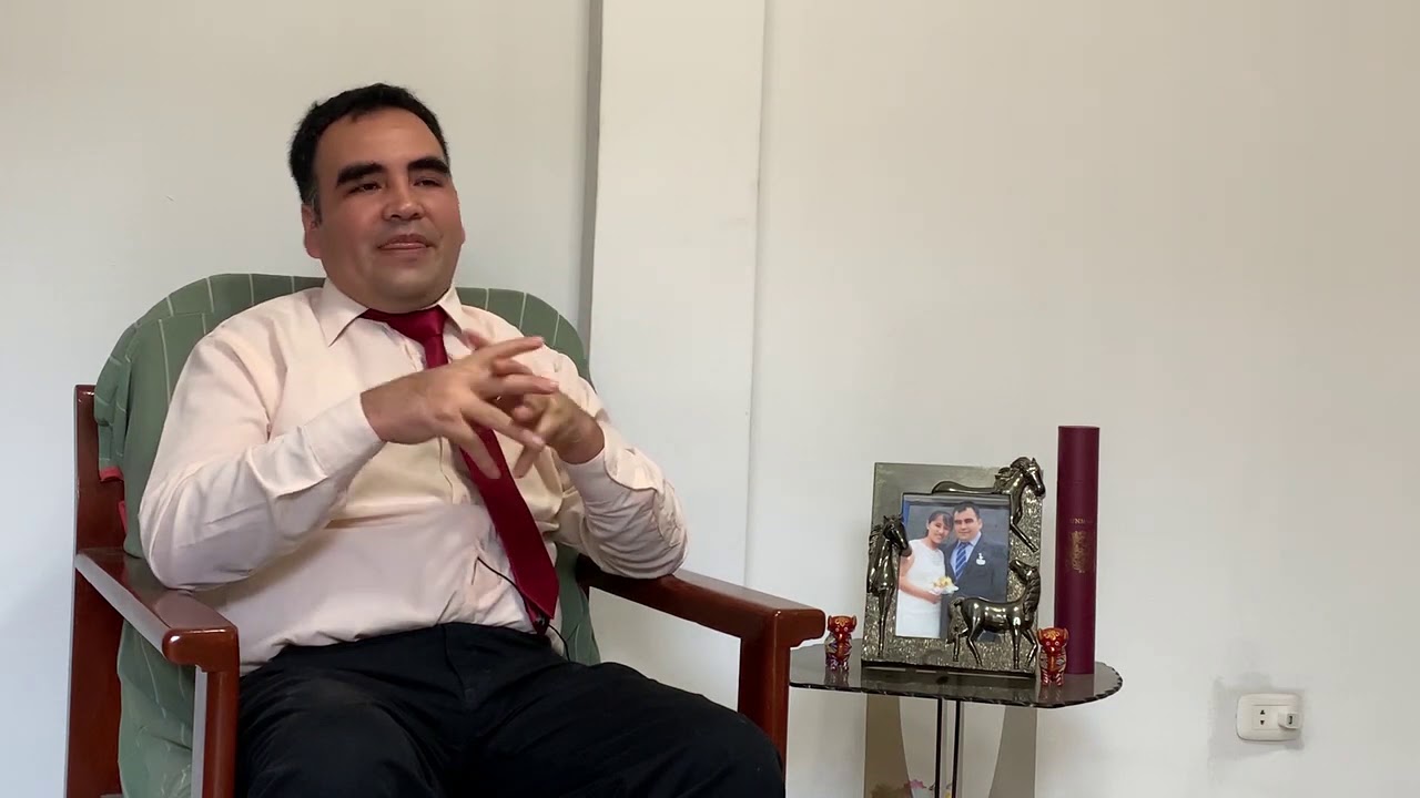 Conociendo al profesor Paul Cardoso - YouTube