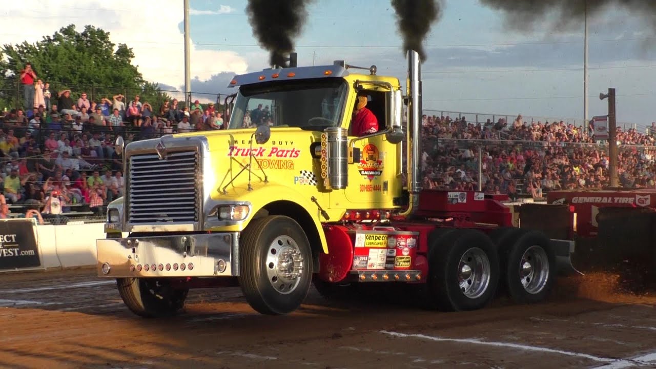 Lucas Oil Pro Stock Semis Pulling At The Buck 6/17/17 - YouTube