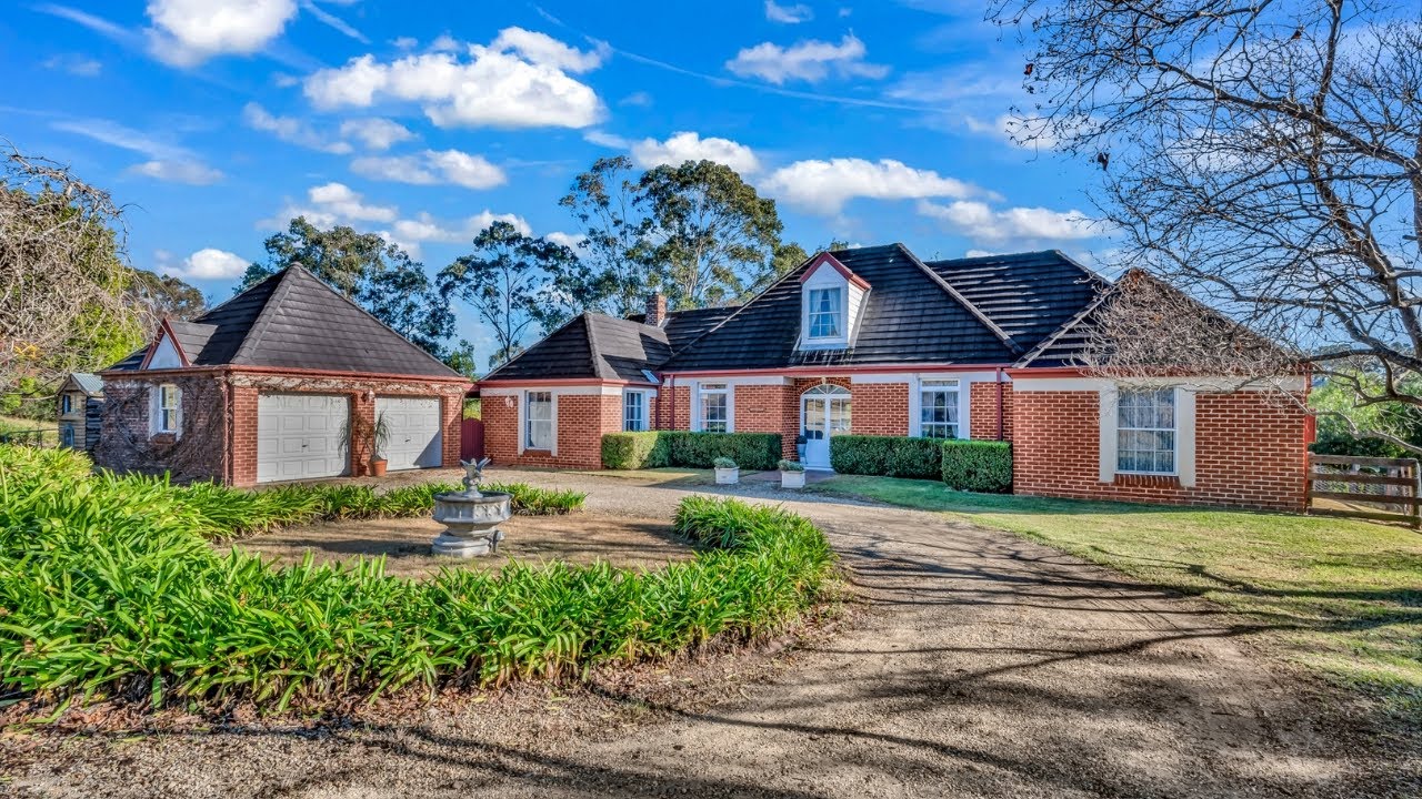 10 Druce Smith Place, Wattle Ponds - YouTube