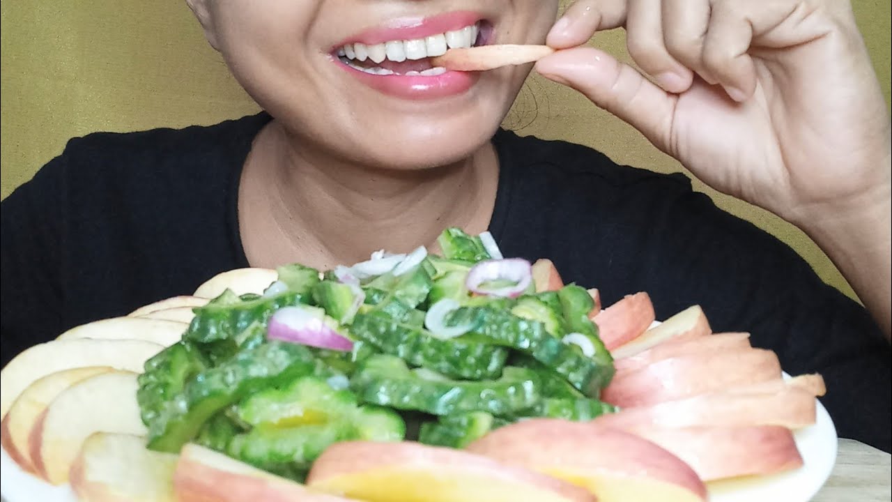 Eating Ampalaya Salad na may Apple|#mukbang philippines|#asmr |Pengak ...