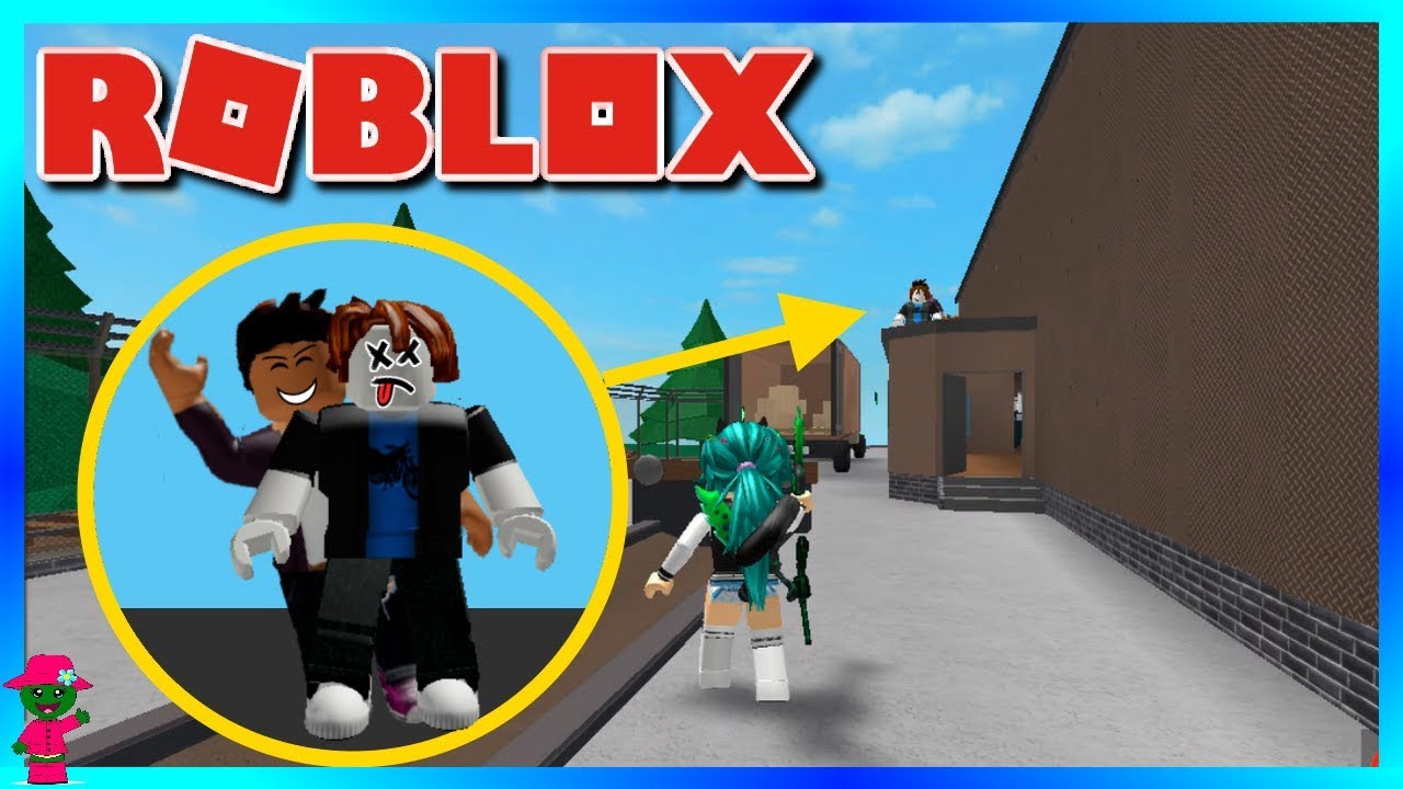 He's using the Bacon as his shield! (Robox Murder Mystery 2) - YouTube