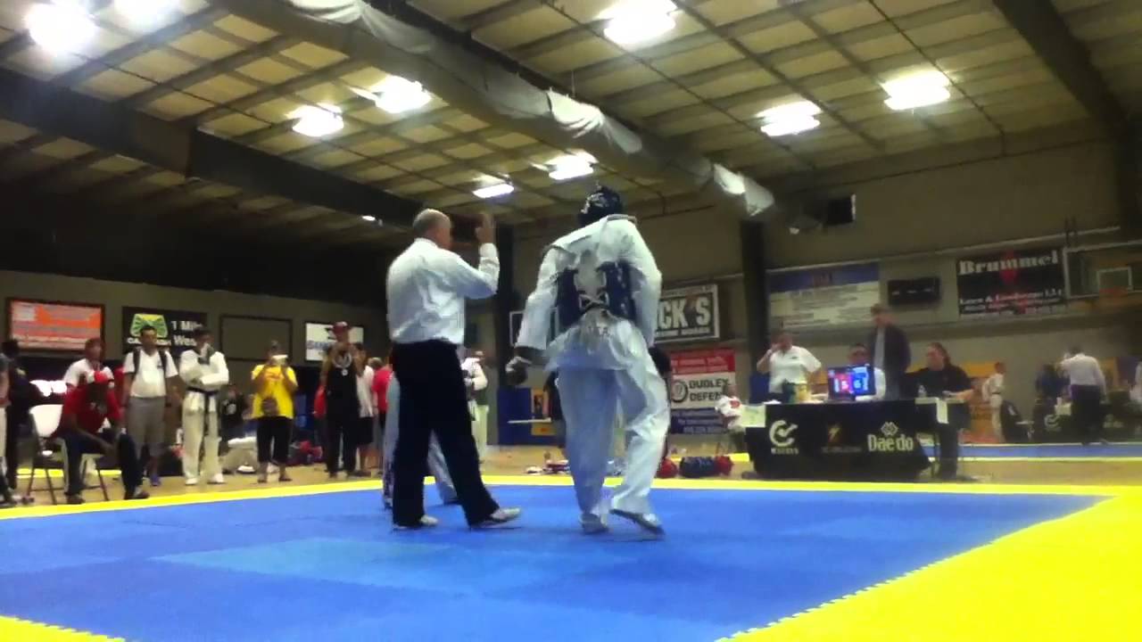Stars and Stripes Taekwondo championships Jordan Relford vs - YouTube