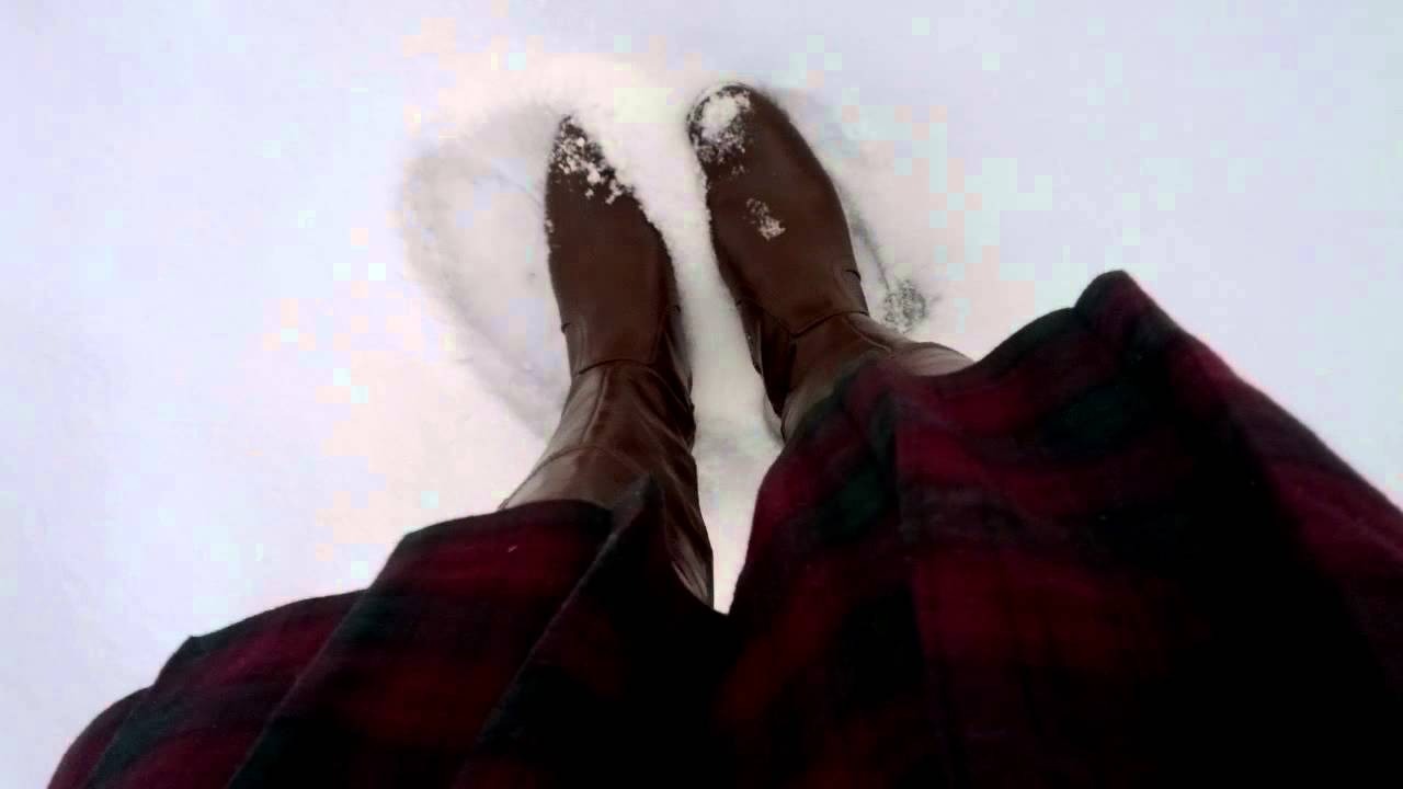 Snow + ice crunching - YouTube