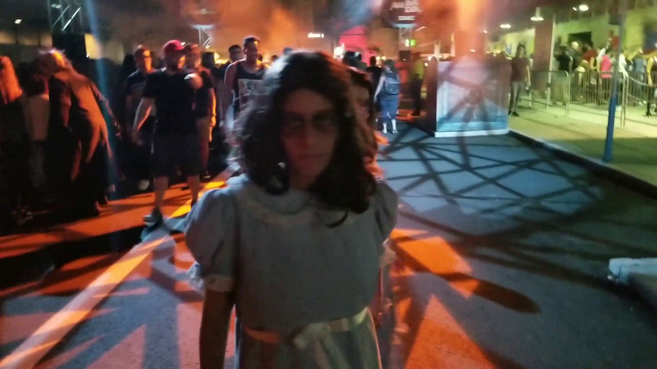 Halloween Horror Nights 27 #TheShining #HHN27 #Mix1051 - YouTube