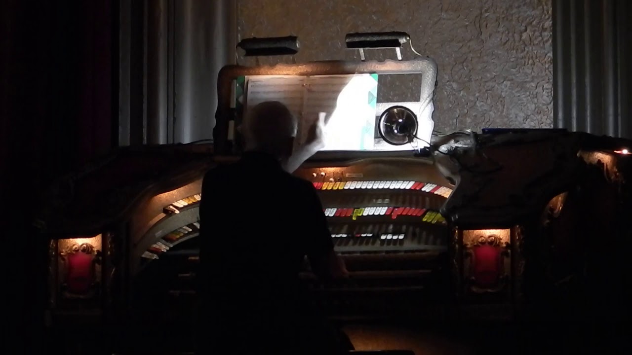 JERRY ROSENBERG PIPE ORGAN - CAPITOL THEATER / MADISON,WI. - YouTube