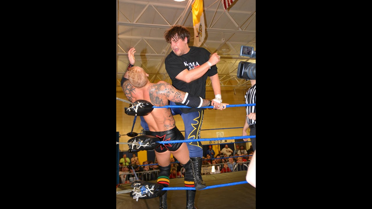 Tommy "Crimson" Mercer VS. Tim Donst -Absolute Intense Wrestling - YouTube