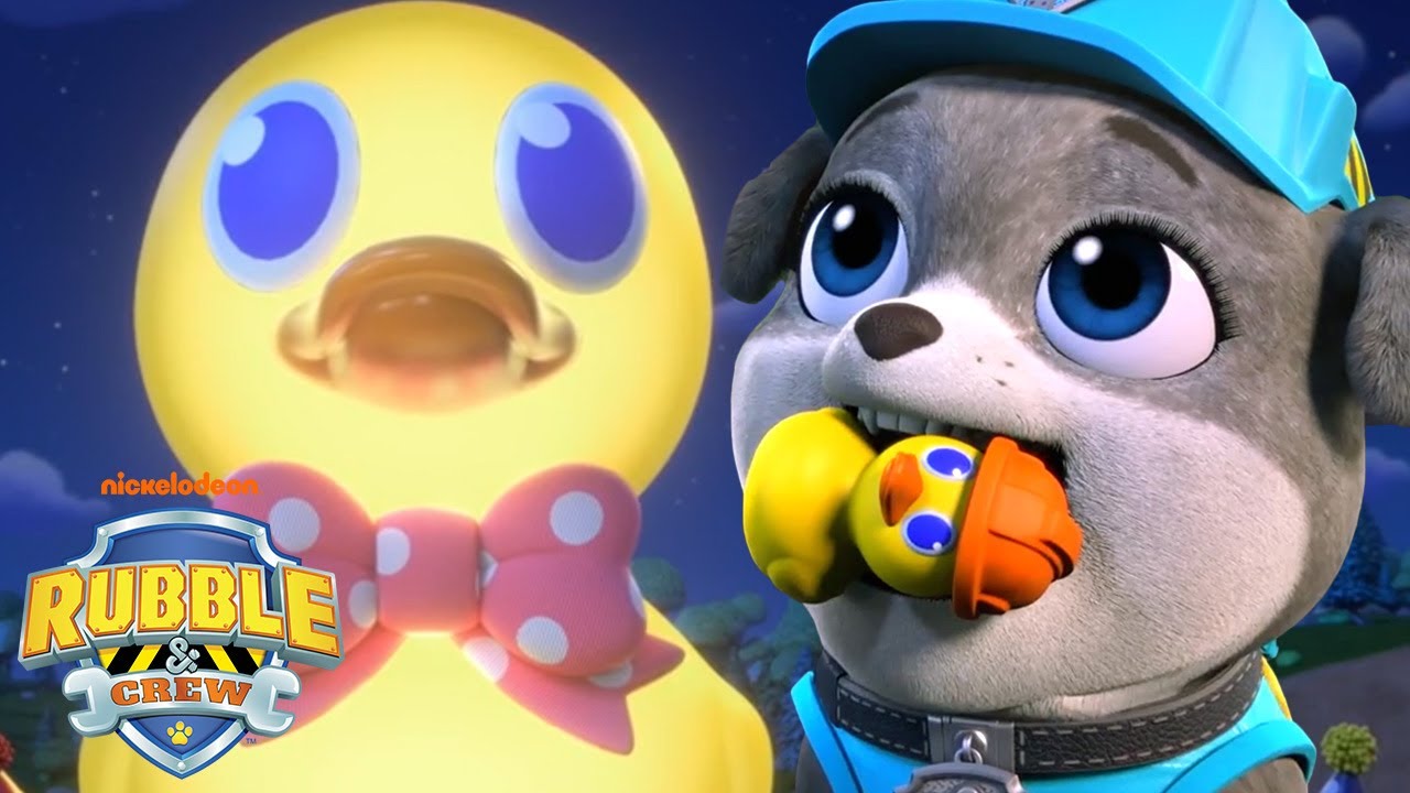 Motor Gets a Giant Rubber Duckie For Her Birthday! 🐥 w/ Rubble, Charger ...