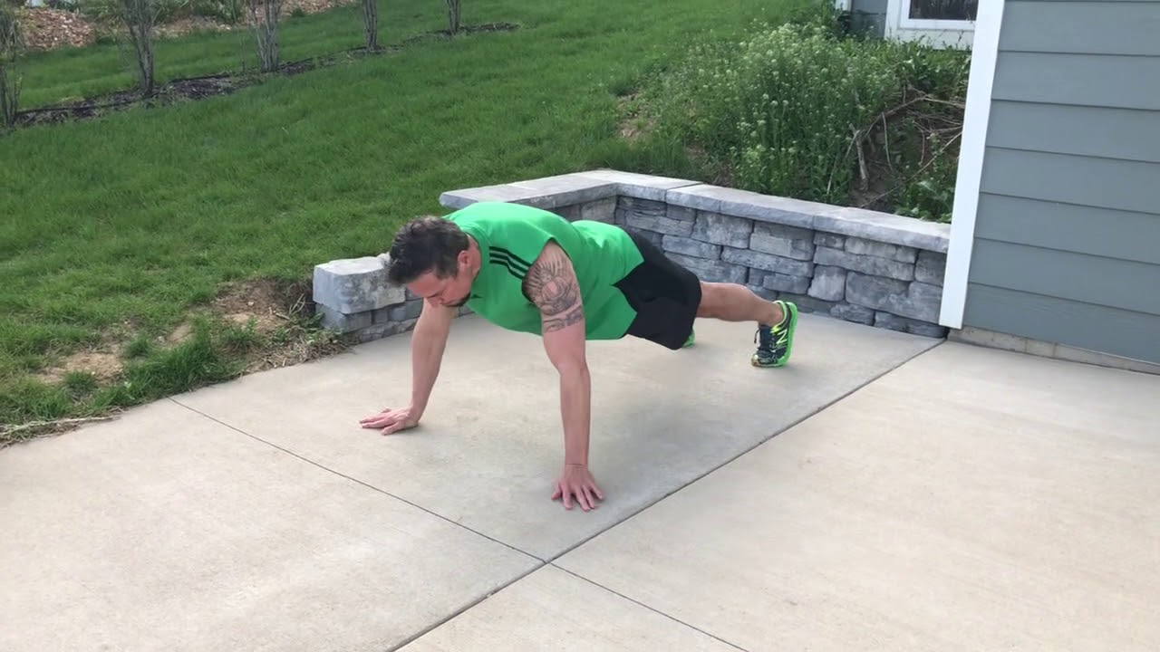 Plyo Push-ups - Internal/External Rotation - YouTube