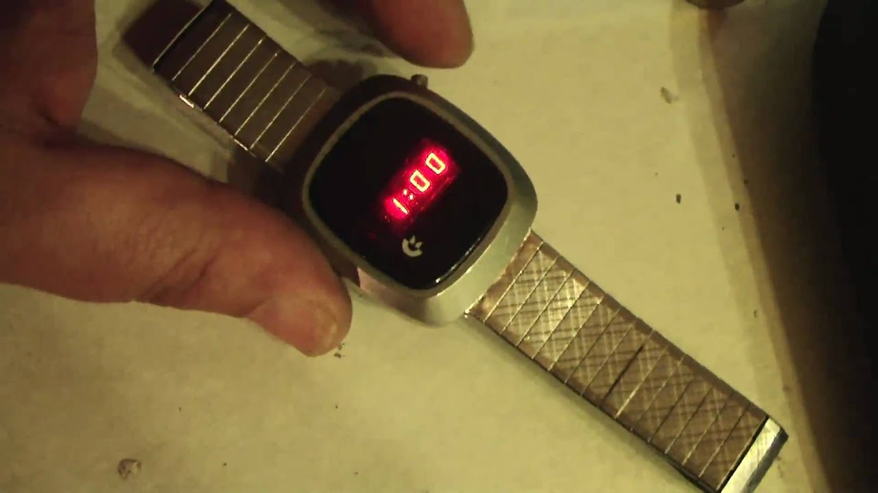 commodore led uhr von CHRIS THE YET! - YouTube