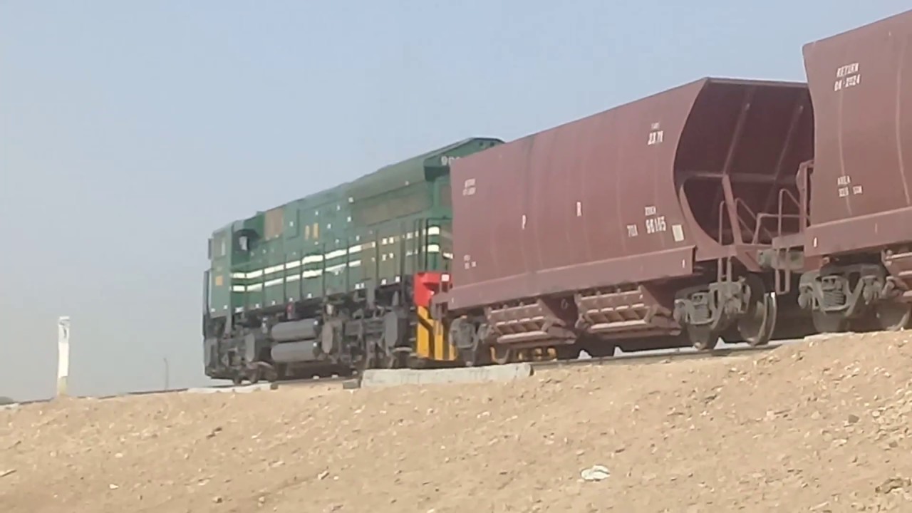 Pakistan Railways New General Electric Loco 9002 Carrying Out New Rake ...