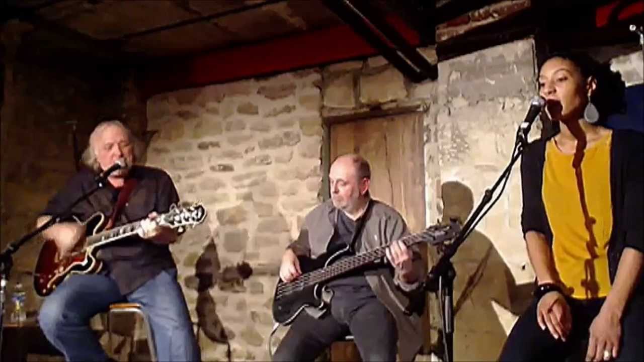 Fabrice Collette - Au bar des étrangers - YouTube