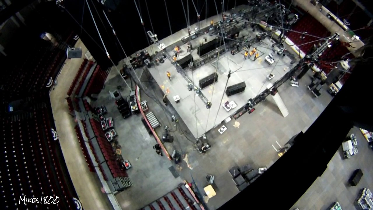 Stage Rigging - A Momentary Lapse Of Balance - YouTube