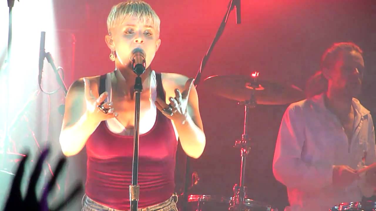 Robyn | With every heartbeat | LIVE @ Munich 2011 - YouTube