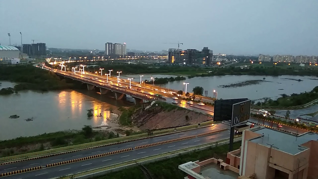 Shaheed path Lucknow - YouTube