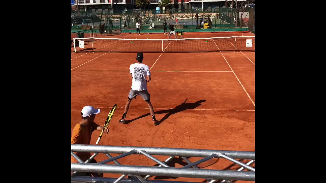 Alexei Popyrin and Jason Tseng practice - YouTube