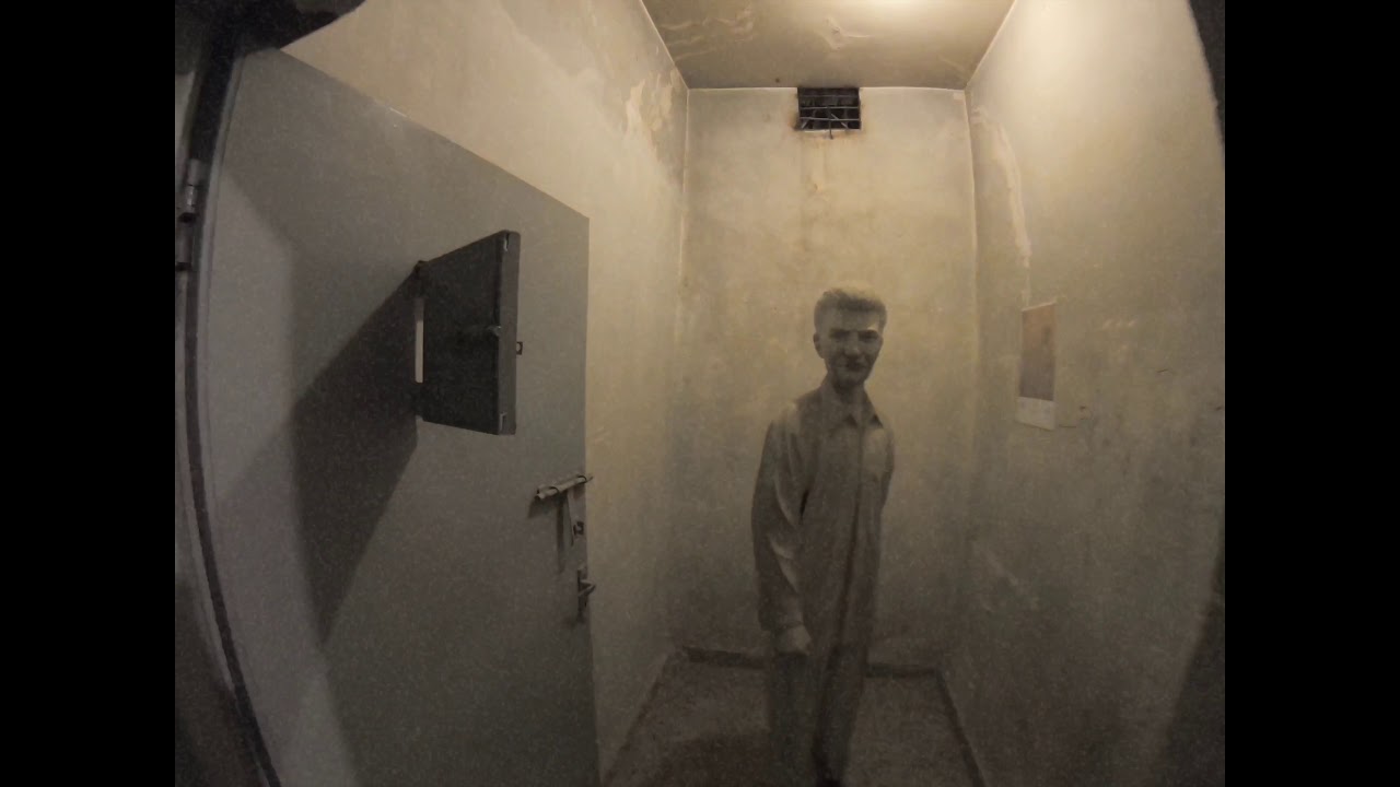 Amna Suraka Prison In Iraq - YouTube