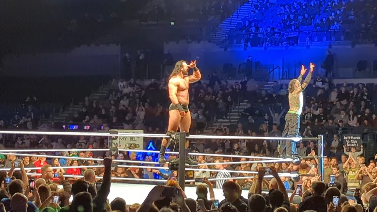 WWE Live, Hardy/McIntyre vs. Moss/Corbin - 07/11/2021 - M&S Bank Arena ...