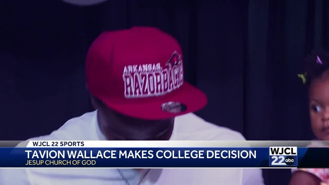 Football a family affair for Wayne County star Tavion Wallace - YouTube