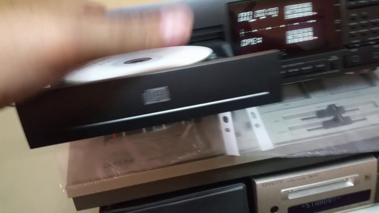 Panasonic SL-D50 от музыкального центра Panasonic SU-D50 - YouTube