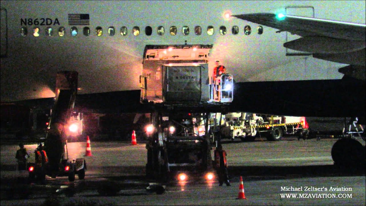 Loading The Plane Before The Flight Delta Air Lines Boeing 777 | SLR ...
