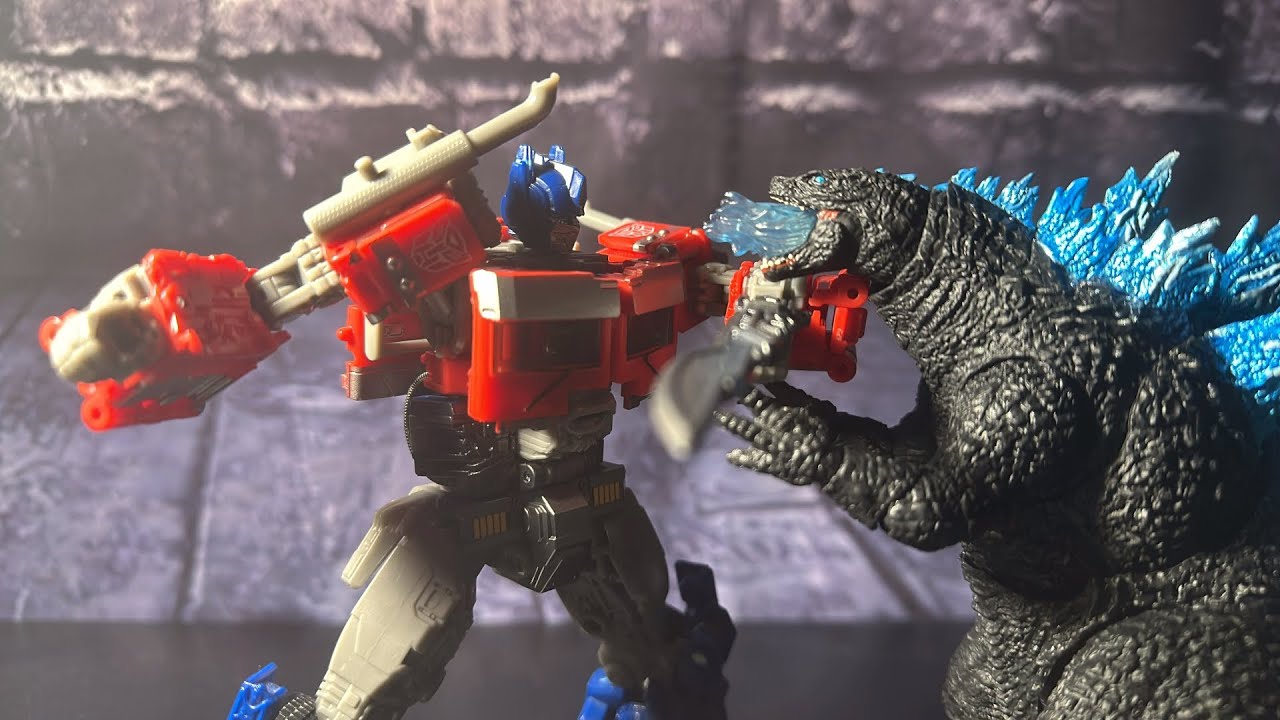 Godzilla vs Optimus prime - YouTube