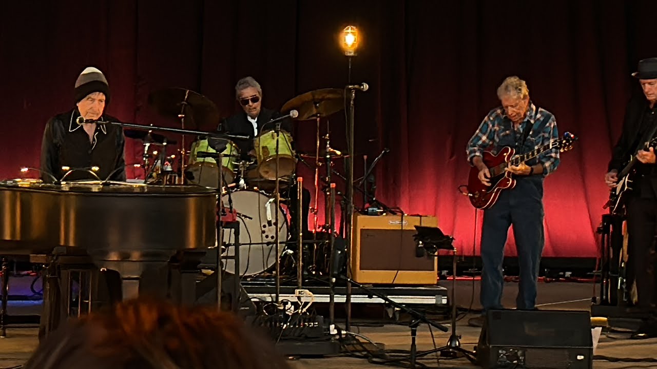 Bob Dylan with Elvin Bishop - "Early Roman Kings" - 8/3/24 Mt. View, CA ...