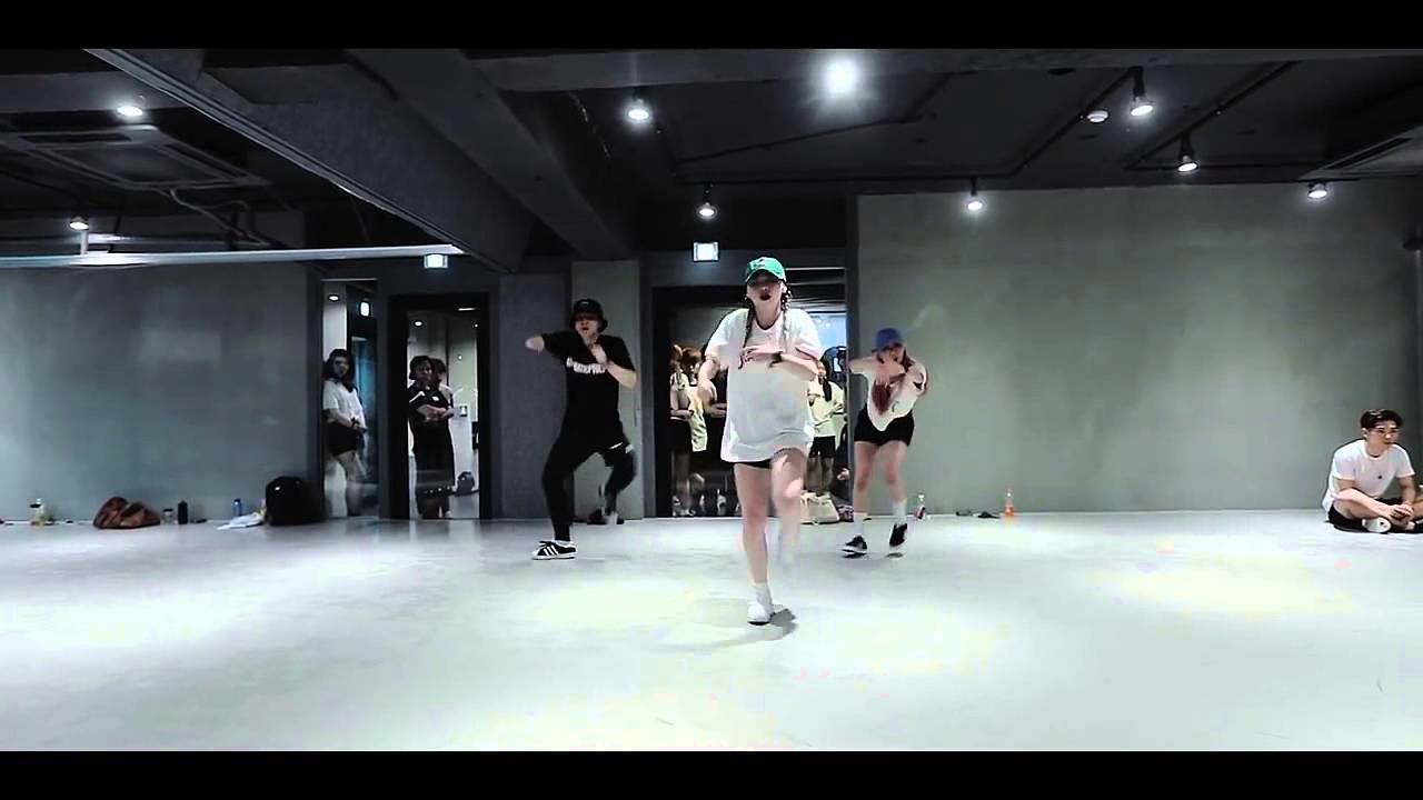 1 Million Dance | Sori Na | Nothing But Trouble - YouTube