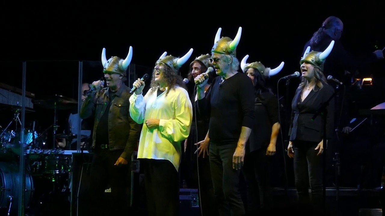 "Weird Al" Yankovic - Weasel Stomping Day Live in The Woodlands ...