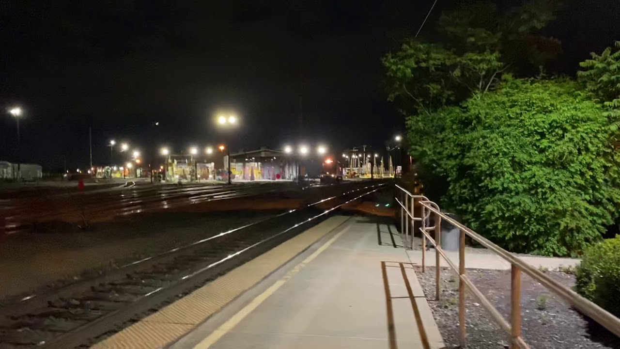 Union Pacific 576 power move - YouTube