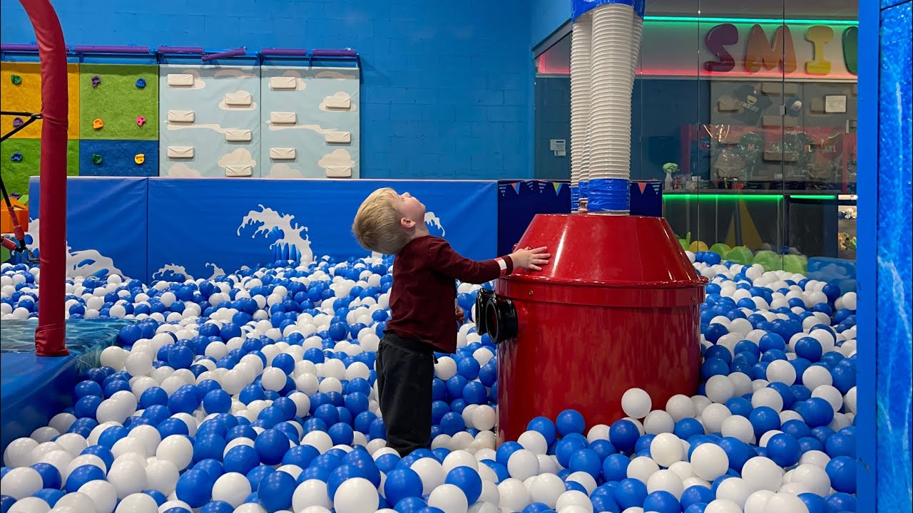 Smiley Indoor Playground - YouTube
