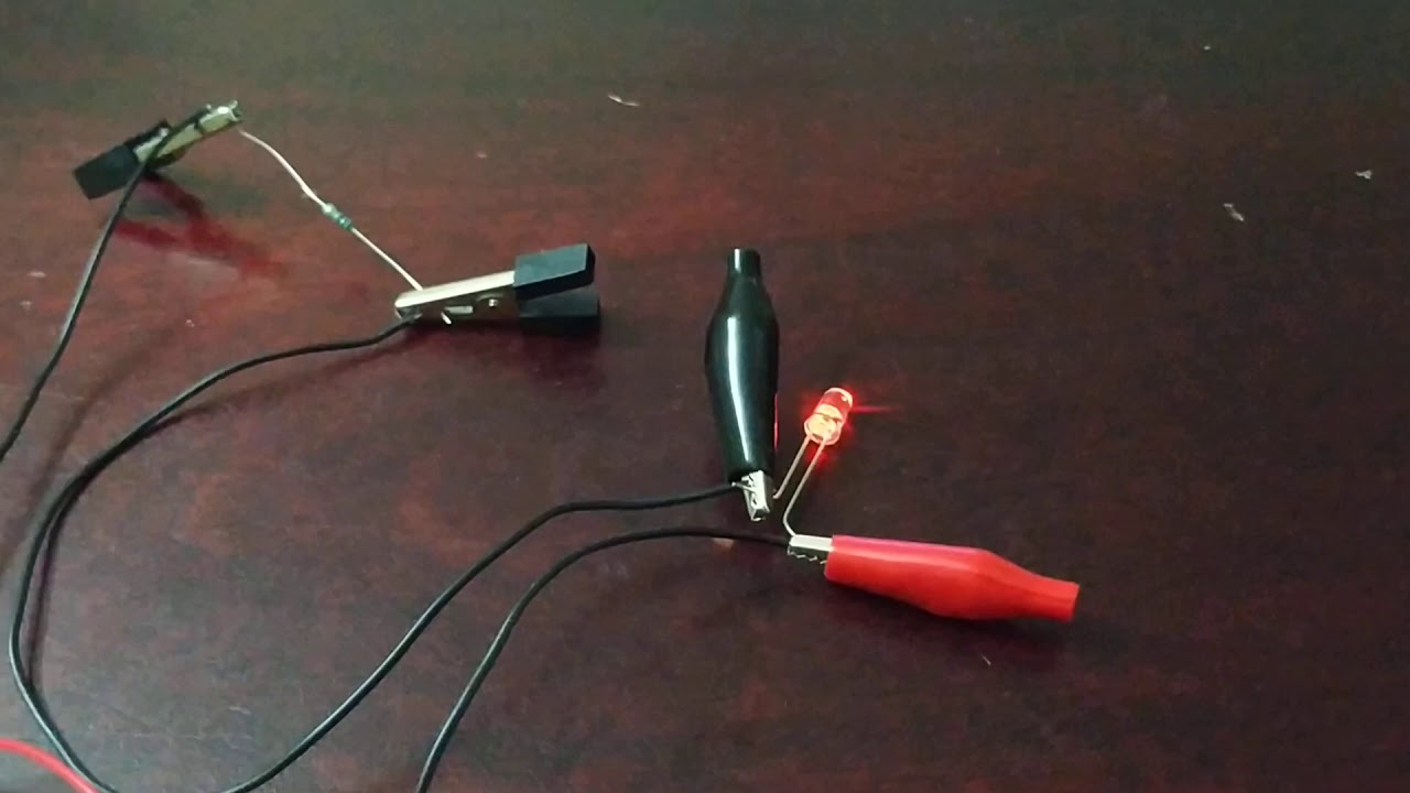 A very simple curcuit - YouTube