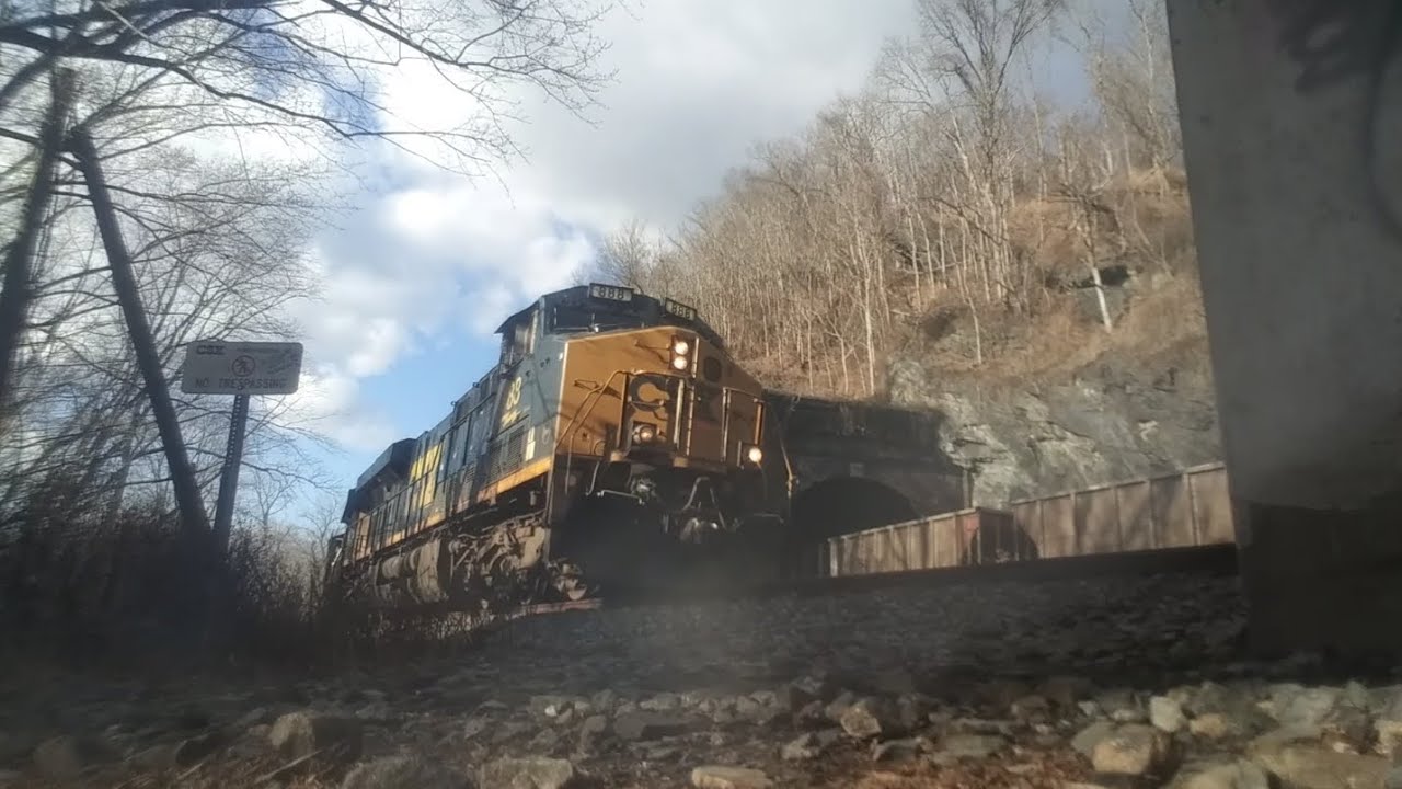 CSX B453 Eastbound - YouTube